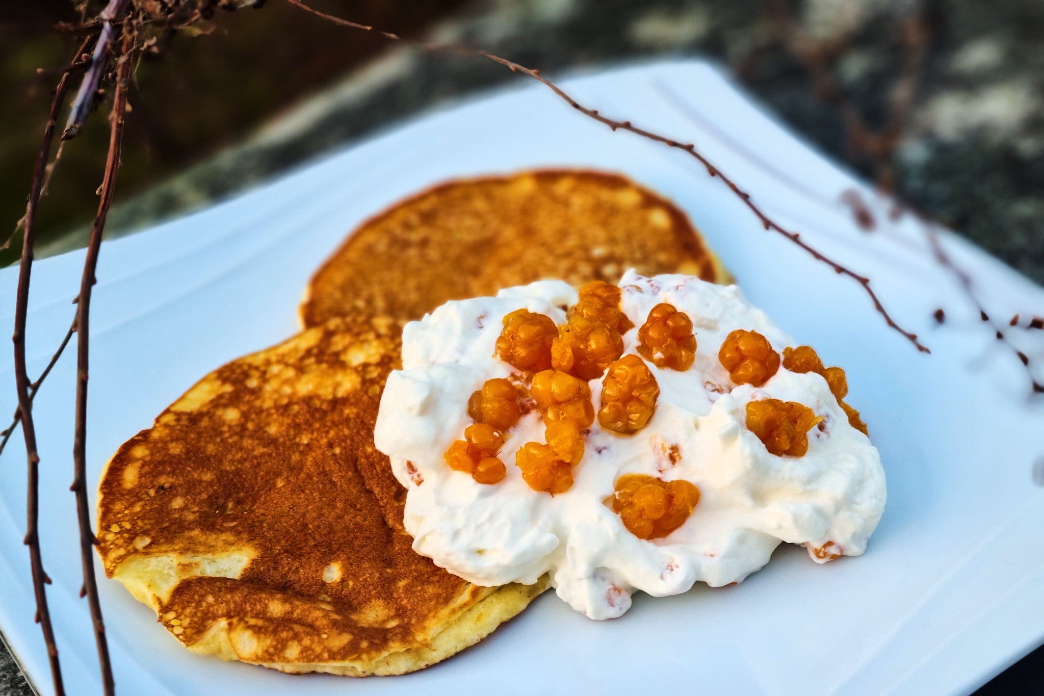 Bestemor Vigdis sveler med multekrem